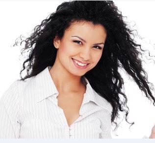 Soins pour cheveux crépus : les conseils La Belle Adresse